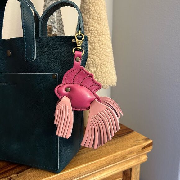 Portland Leather | Bags | Vintage Pink Portland Leather Fish Fast Ship ...